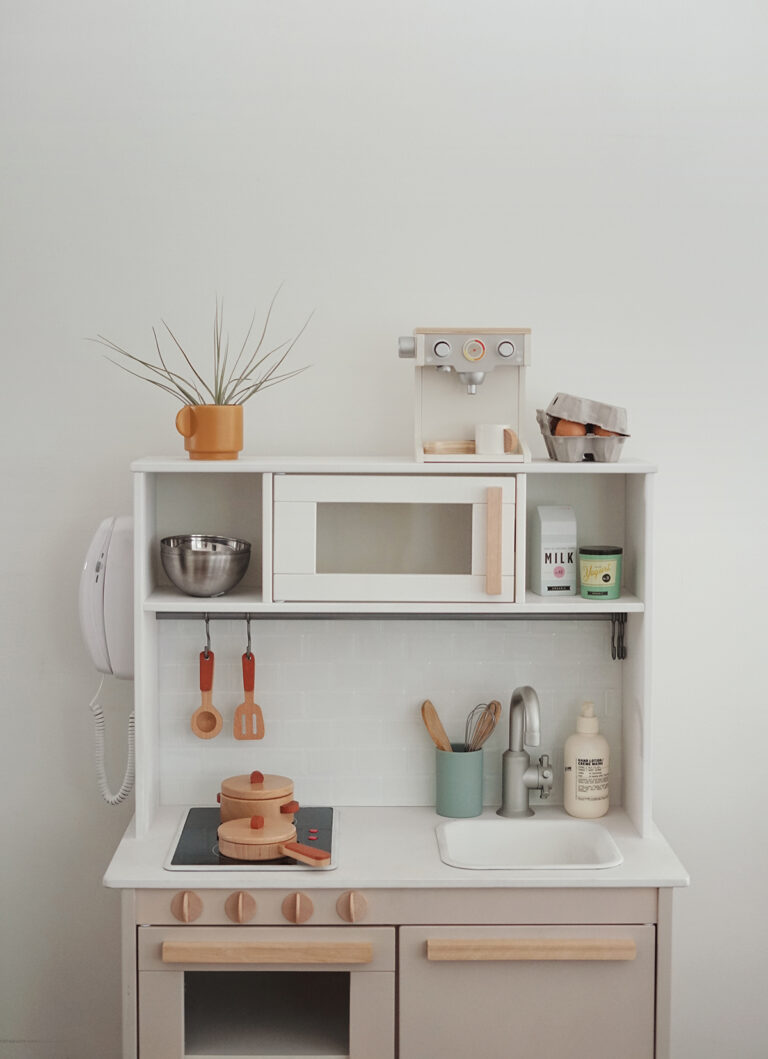 pretty everything : modern play kitchens and accessories – almost makes ...