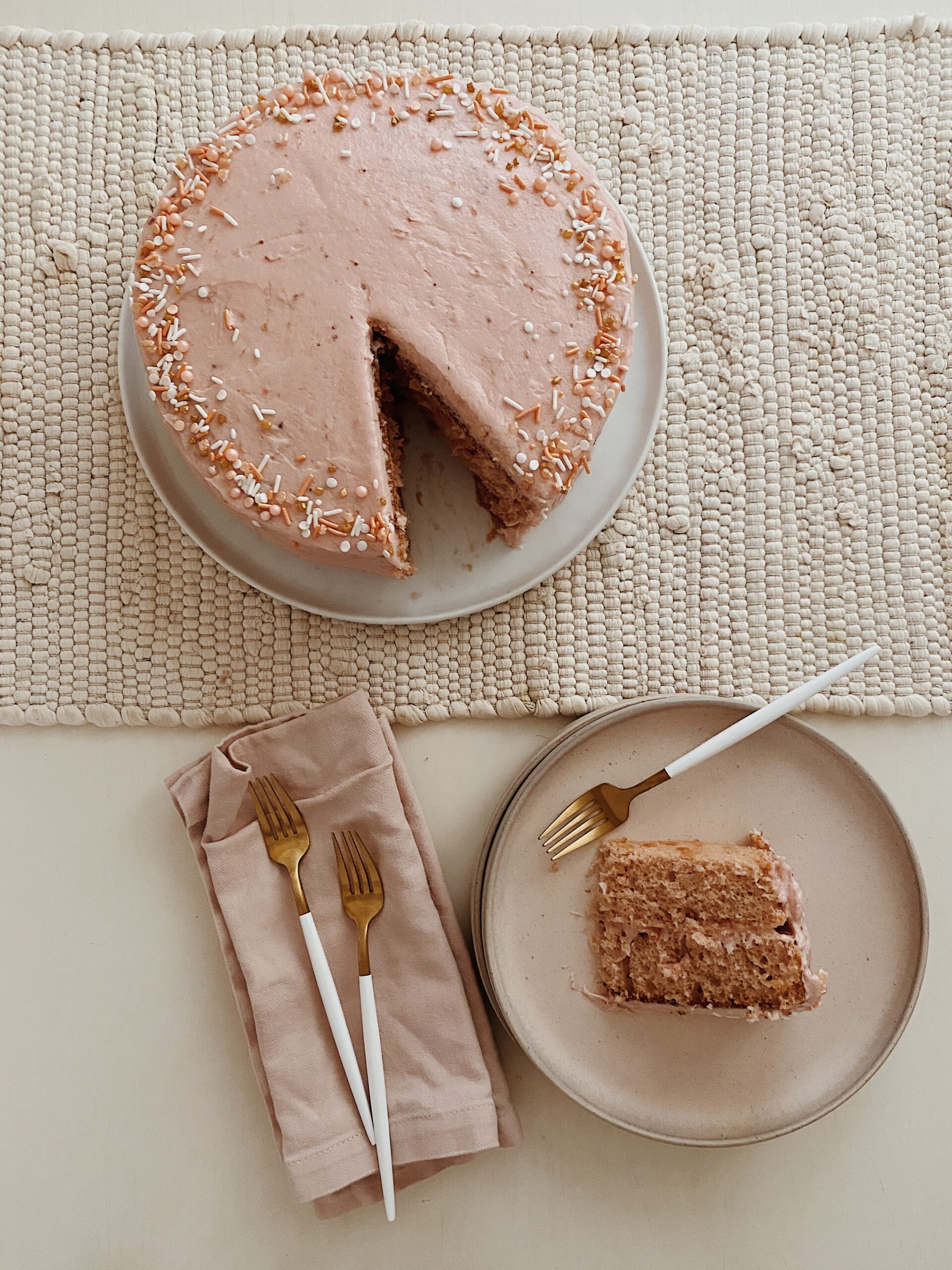 strawberry jam cake – almost makes perfect