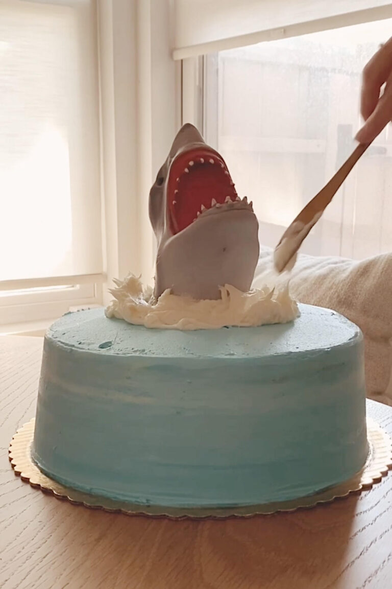 how to make a terrifying jaws cake – almost makes perfect